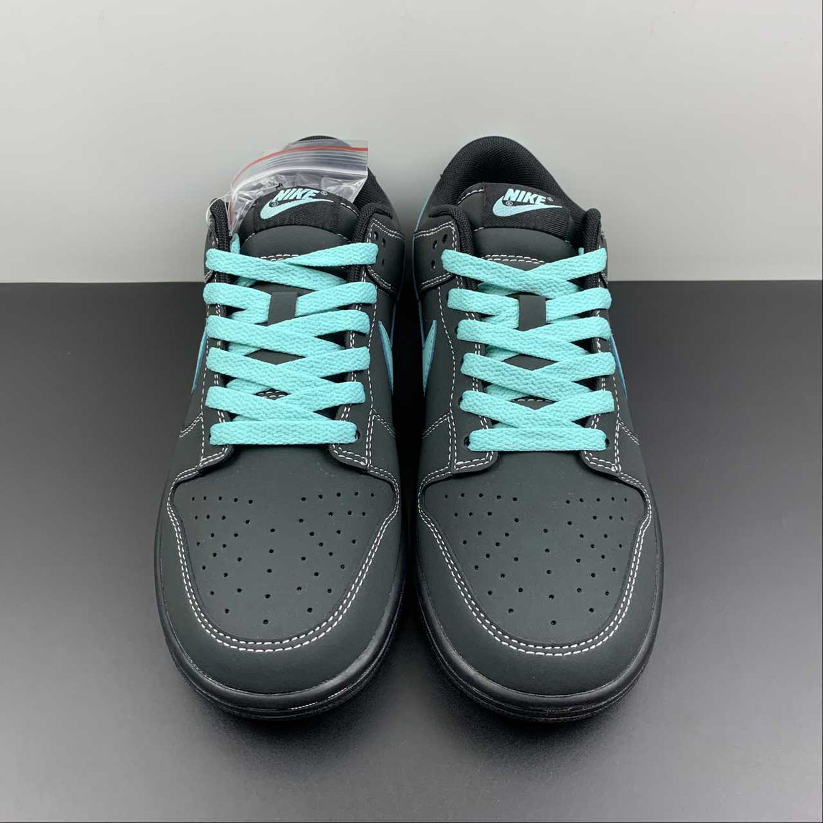 SB Dunk Low Tiffany Blue Black GT0627-332 – juanma-shop